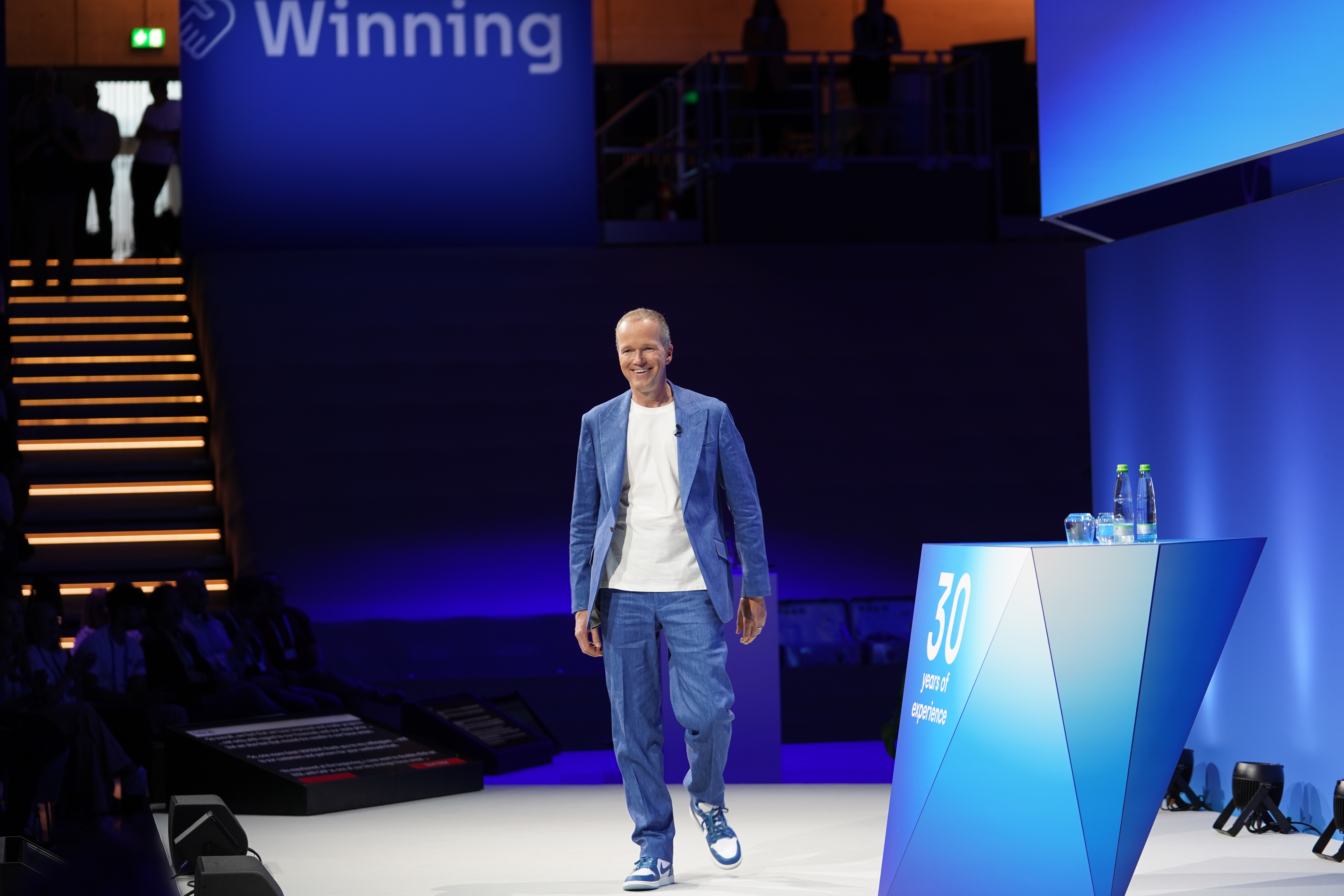 Transformation World | Stronger together